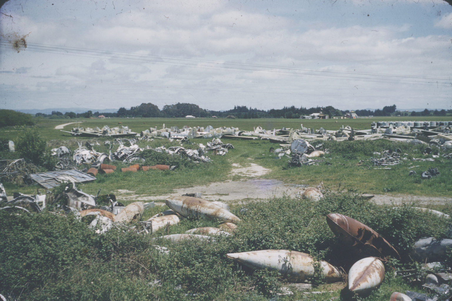 WONZ 225 – Lou Larsen – Rukuhia Graveyard « The Wings Over New Zealand Show